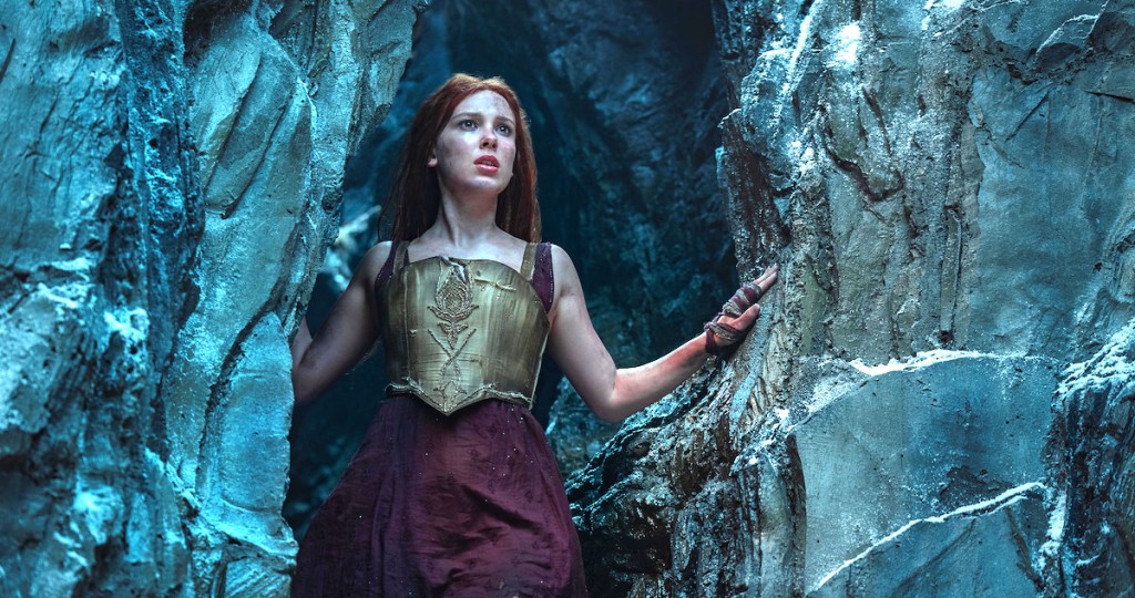 Damsel Trailer Shows How Millie Bobby Brown Falls Into a Pit with a ...